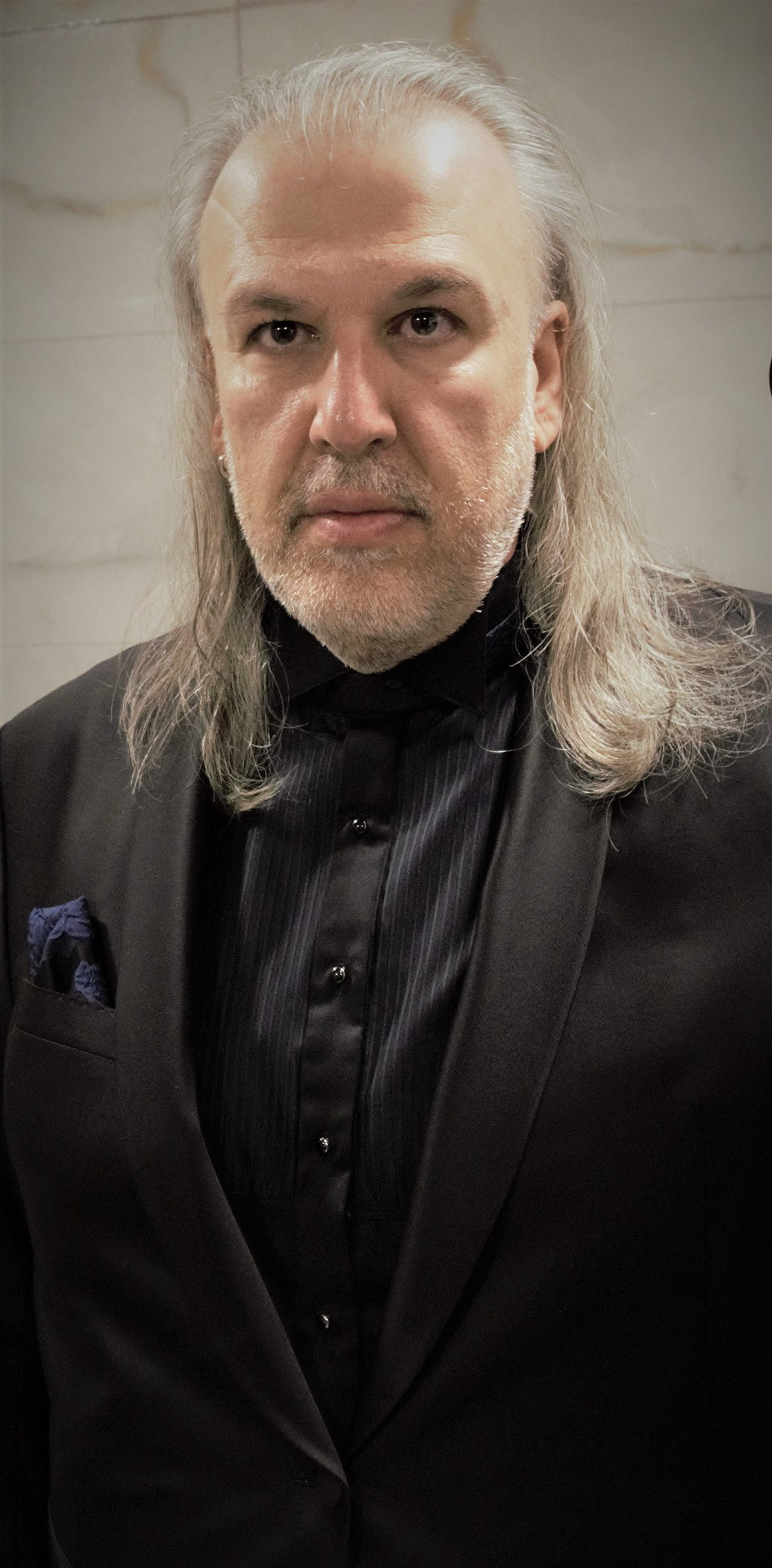 3 BASSES – Nika Music Management